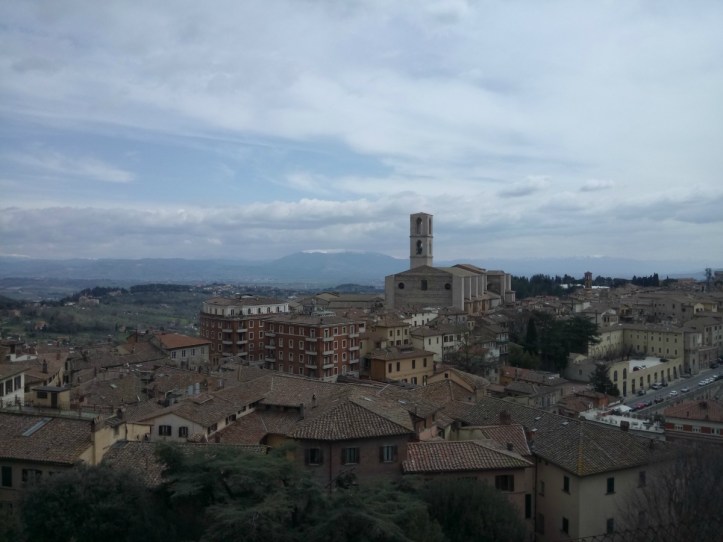 Discovering the Palaces and Piazzas of Perugia – JWalking