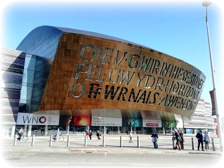 A Day and a Night Out in Cardiff – JWalking